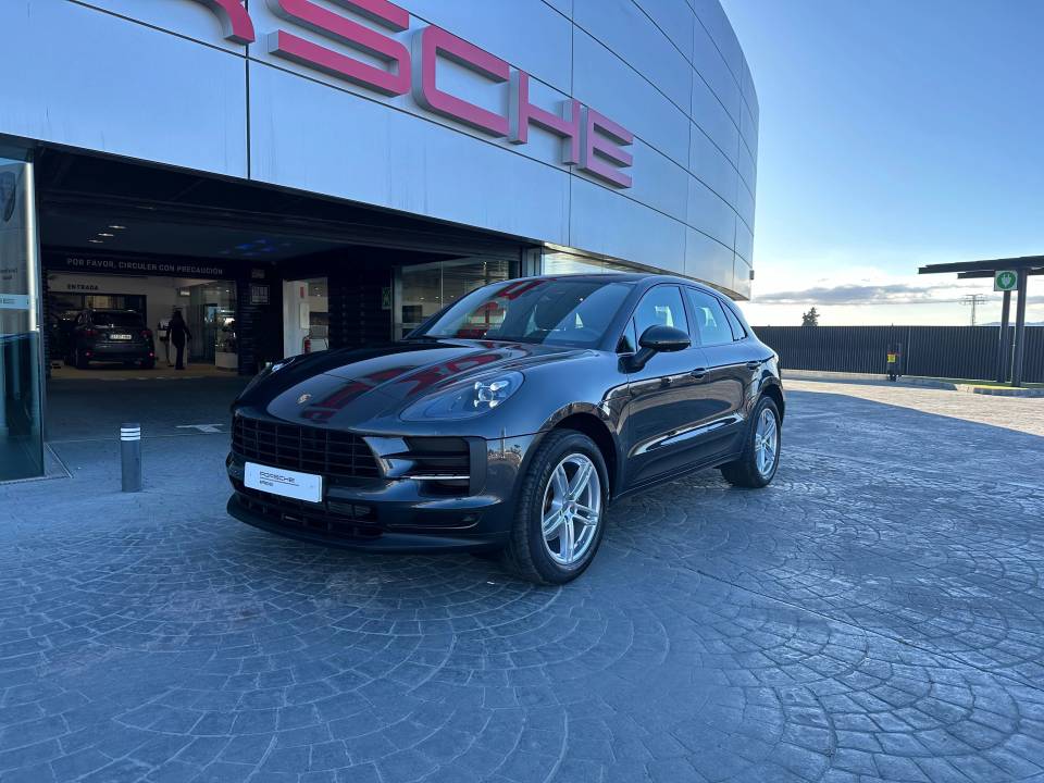 Compre el Porsche Macan de sus sueños en Centro Porsche Murcia