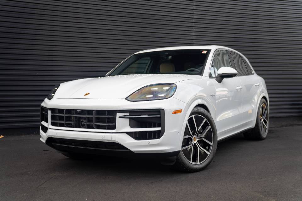 Used Porsche Cayenne E-Hybrid for sale at Porsche Princeton