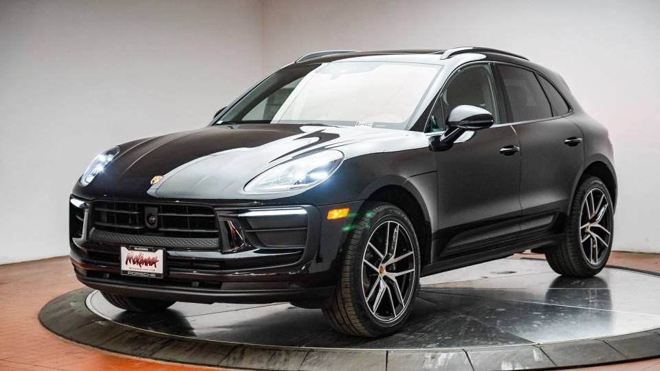 New Porsche Macan for sale at McKenna Porsche