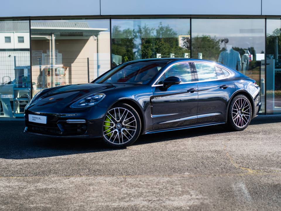 Achetez un Porsche Panamera 4S E-Hybrid d'occasion ou dans votre Centre ...