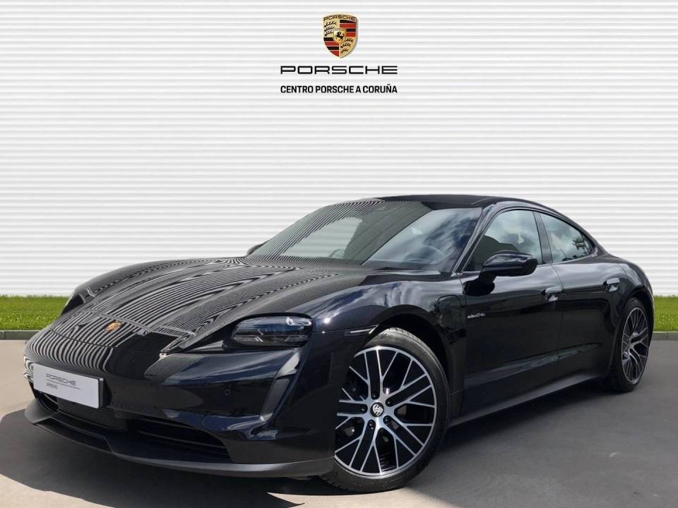 Compre el Porsche Taycan de sus sueños en Centro Porsche A Coruña