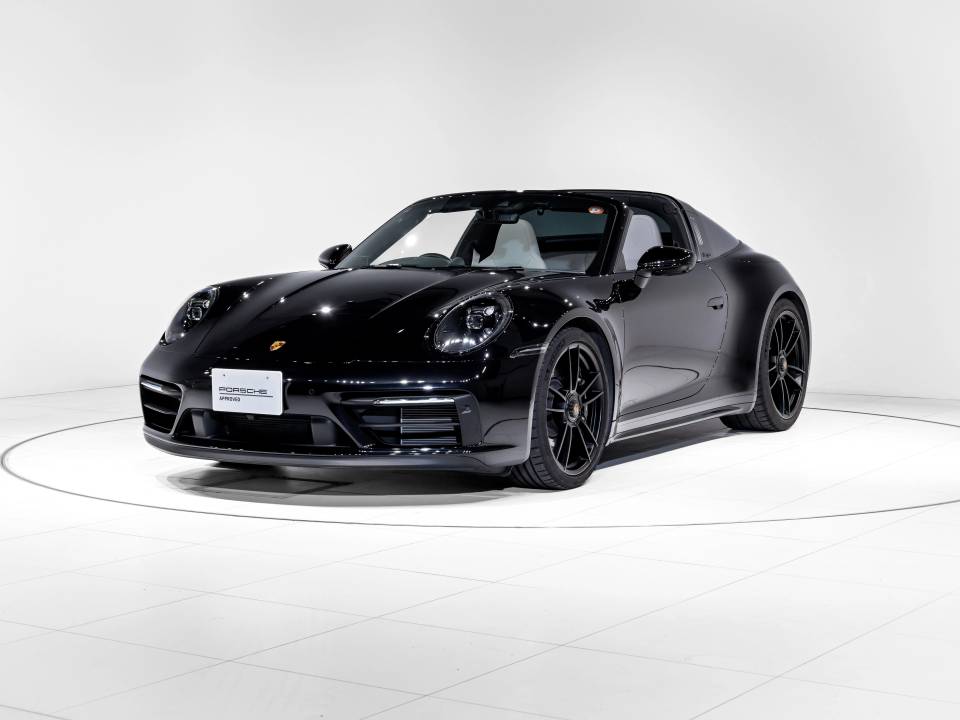 Porsche 911 Targa 4 GTS (MY23) の中古車を PC浜田山 認定中古車センターで購入