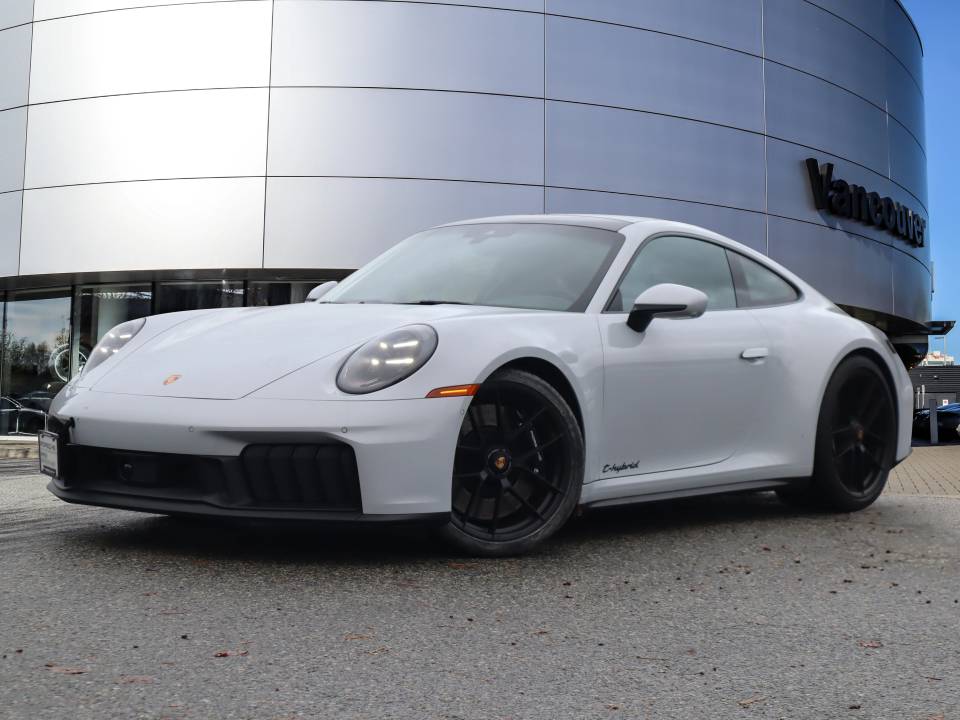 Achetez votre Porsche 911 Carrera 4 GTS d'occasion ou Porsche Centre ...