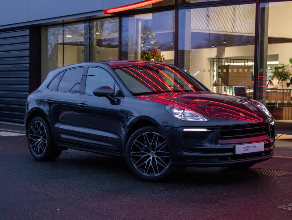 Used Porsche Macan (MY24) for sale at Porsche Centre Cambridge