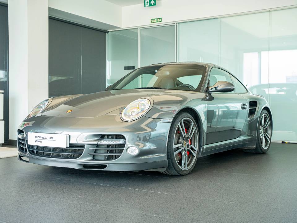 Compre el Porsche 911 Turbo de sus sueños en Centro Porsche Madrid Norte