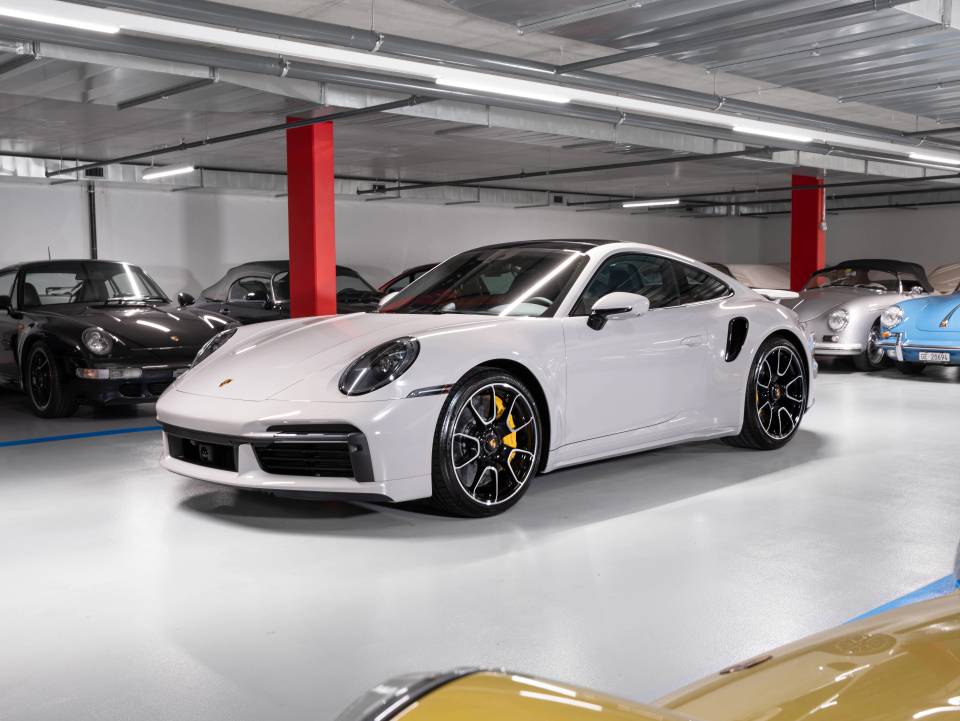 Porsche 911 Turbo S neu beim Centre Porsche Genève kaufen