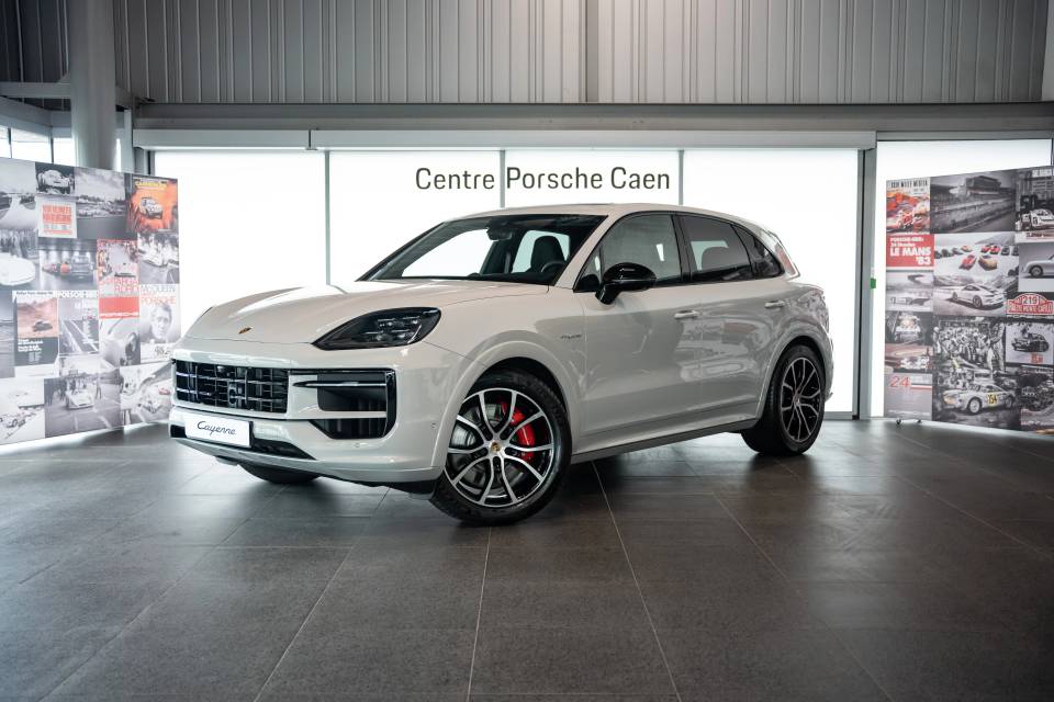 Achetez un Porsche Cayenne S E-Hybrid neufs ou dans votre Centre ...