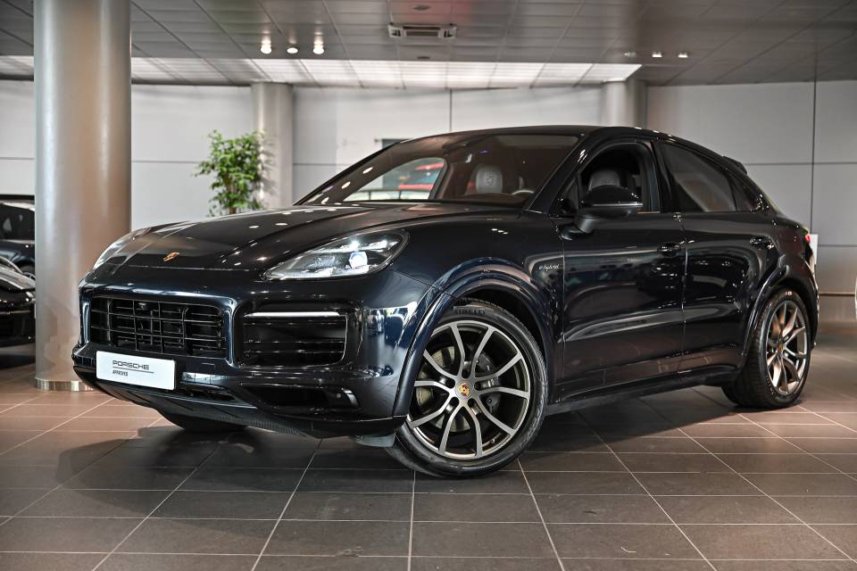 Achetez un Porsche Cayenne E-Hybrid Coupé d'occasion ou dans votre ...